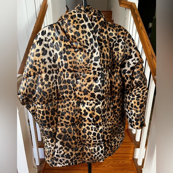Zara | Jackets & Coats | Zara Leopard Print Puffer Jacket With Hood ...